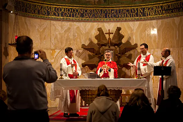 El error de la consubstanciación | Enciclopedia Wikitólica